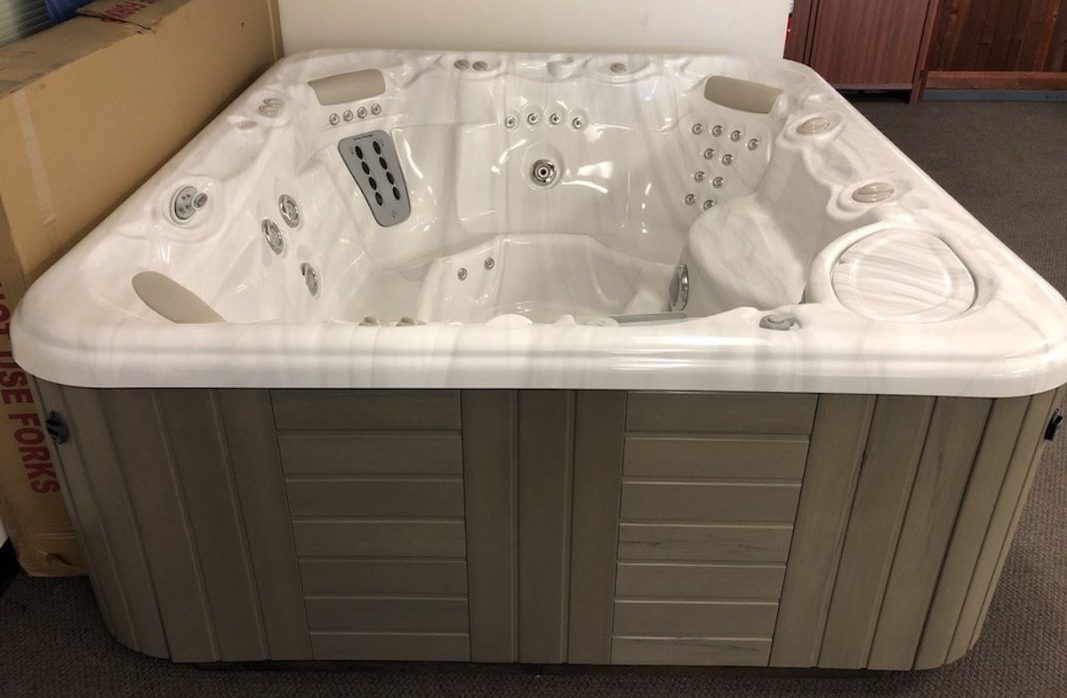 Clearance Spas - The Hot Tub Store
