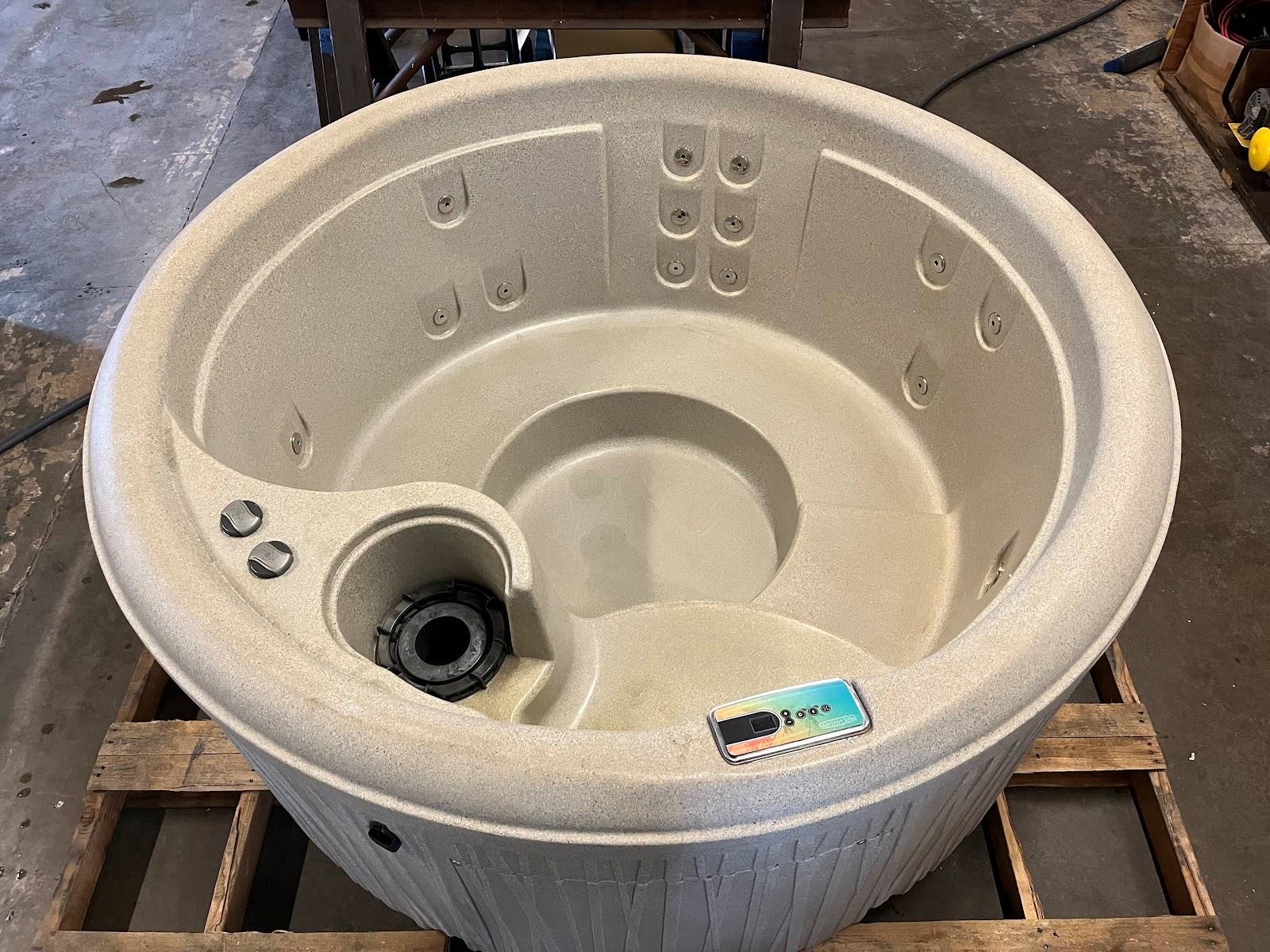 Clearance Spas - The Hot Tub Store