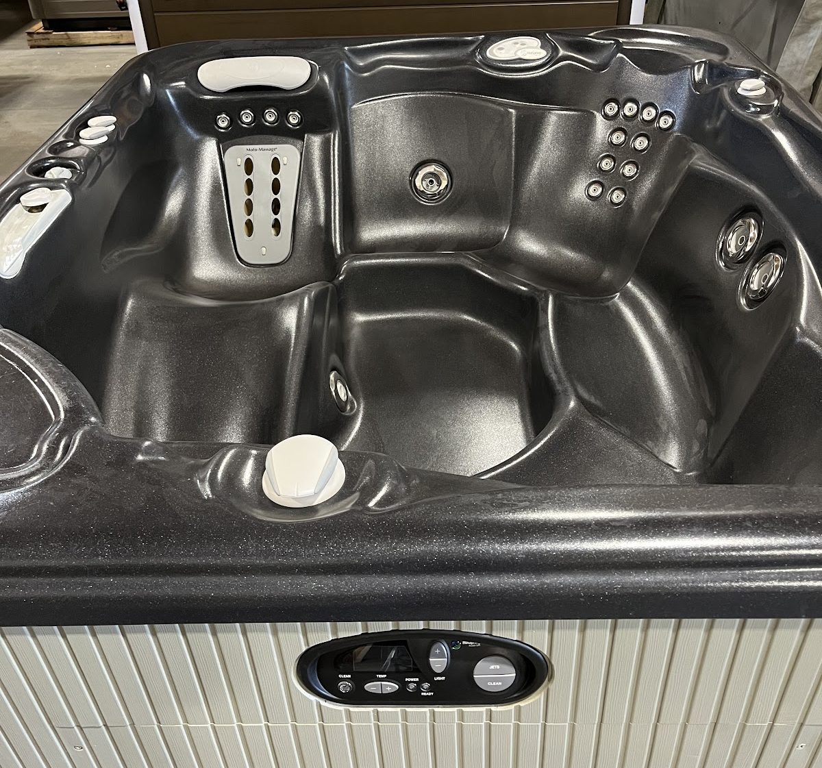 Clearance Spas - The Hot Tub Store